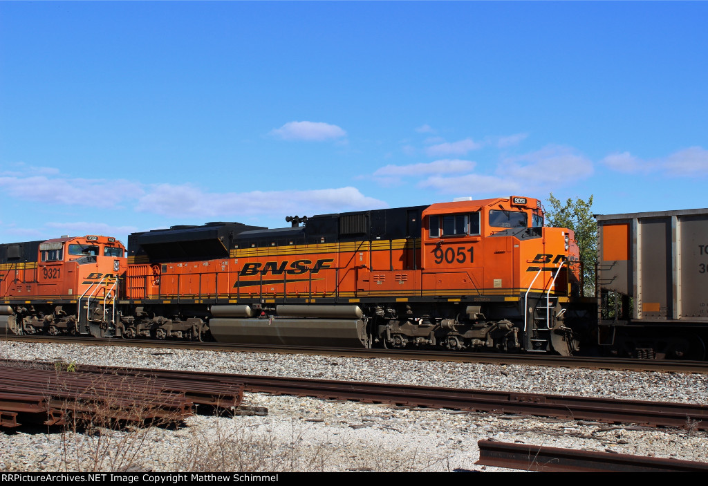 BNSF 9051